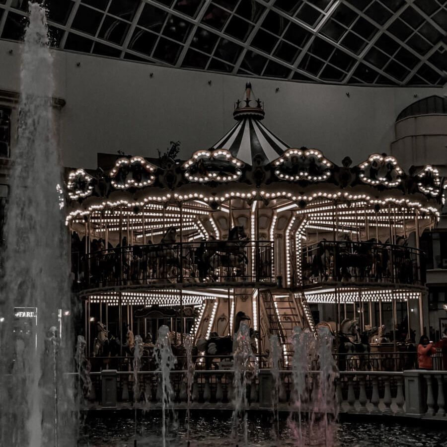 Night carousel preset - Mobile presets for Lightroom